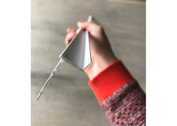 PVC užbaigimo profilis 3781 su suformuota šešėline siūle